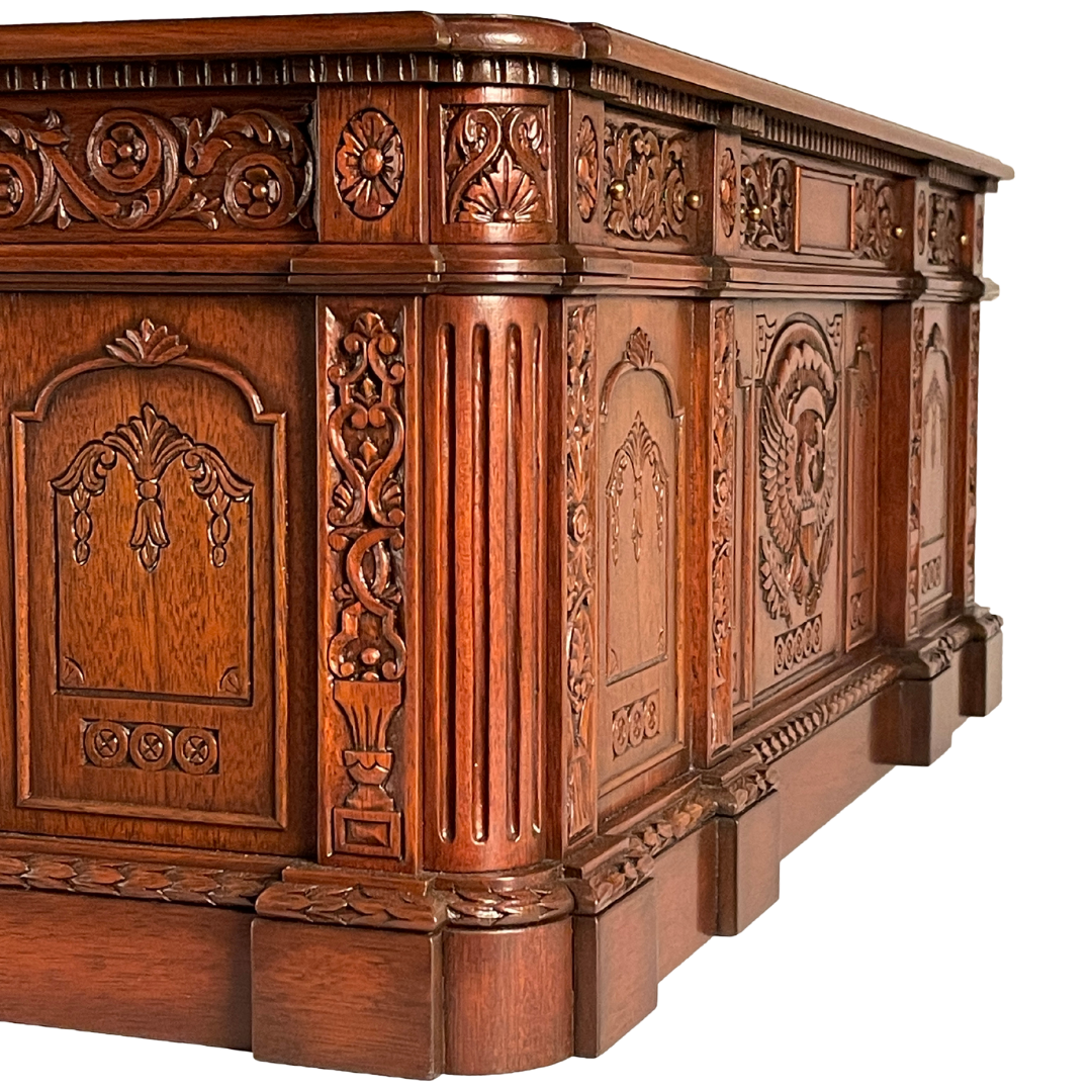 Limited Edition of 10 World Wide - The HMS Resolute Desk Humidor by Da ...
